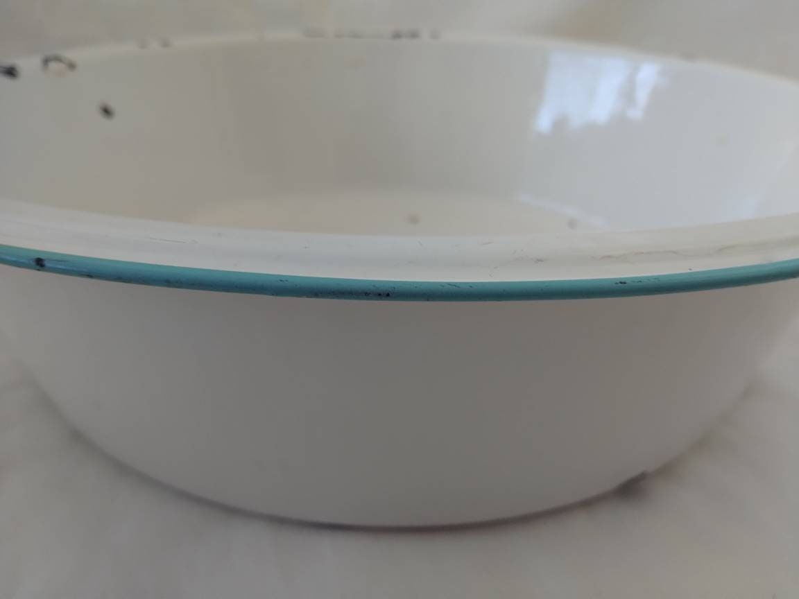 Vintage Enamel Wash Basin Bowl 16.5" White With Light Blue Rim - Etsy