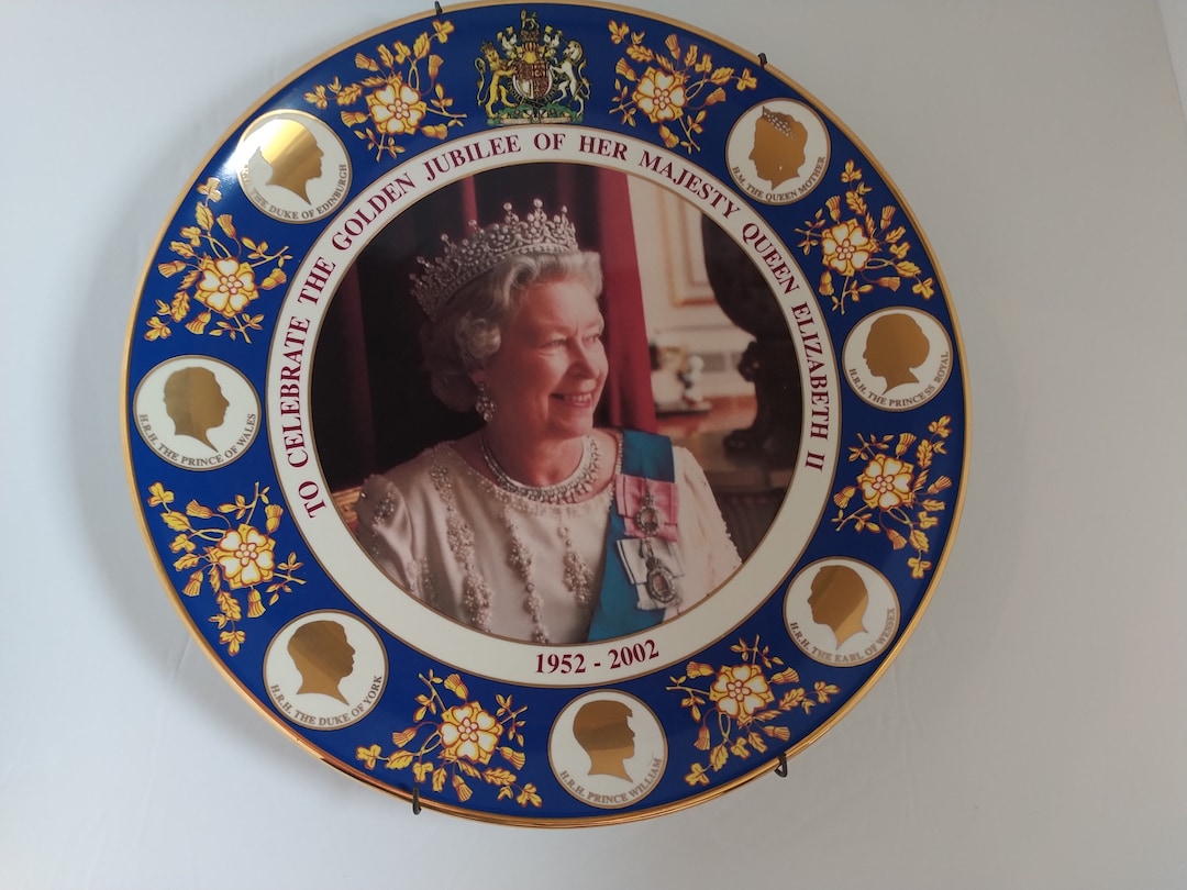 Vintage Queen Elizabeth II Golden Jubilee 2002 Prinknash Glouceter ...