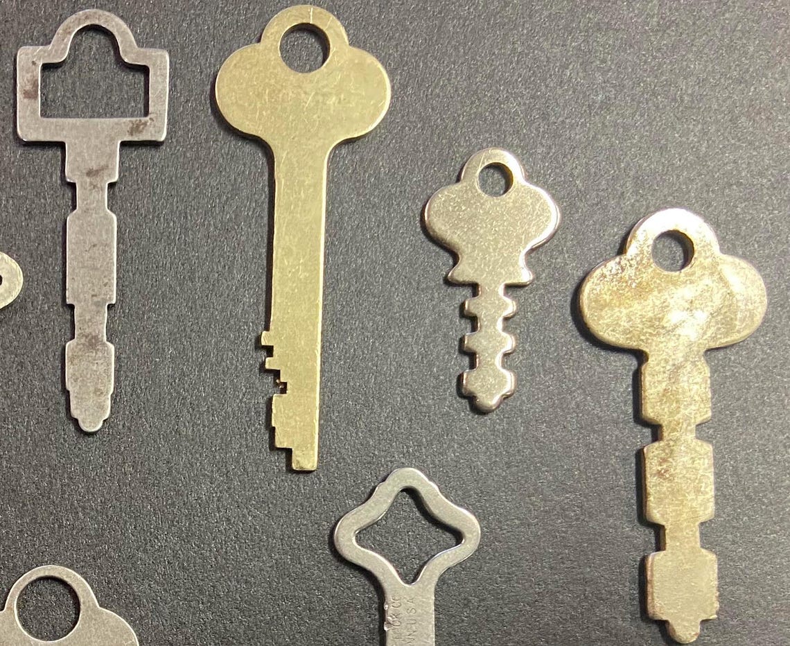 Antique Keys, 14 Cabinet, Coin-op Keys, Small Box Keys - Etsy