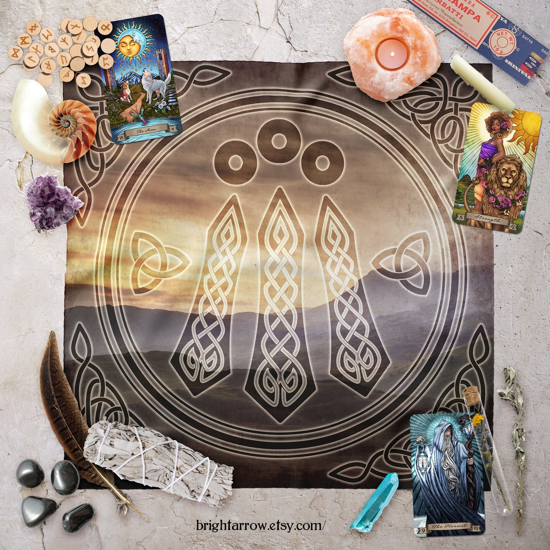 Altar Cloth | Tarot Cloth | Tarot Spread | Tarot Reading | Celtic Awen ...