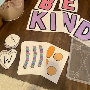 Learning Era Classroom Decor - Bulletin Letters- Friendship Bracelets ...