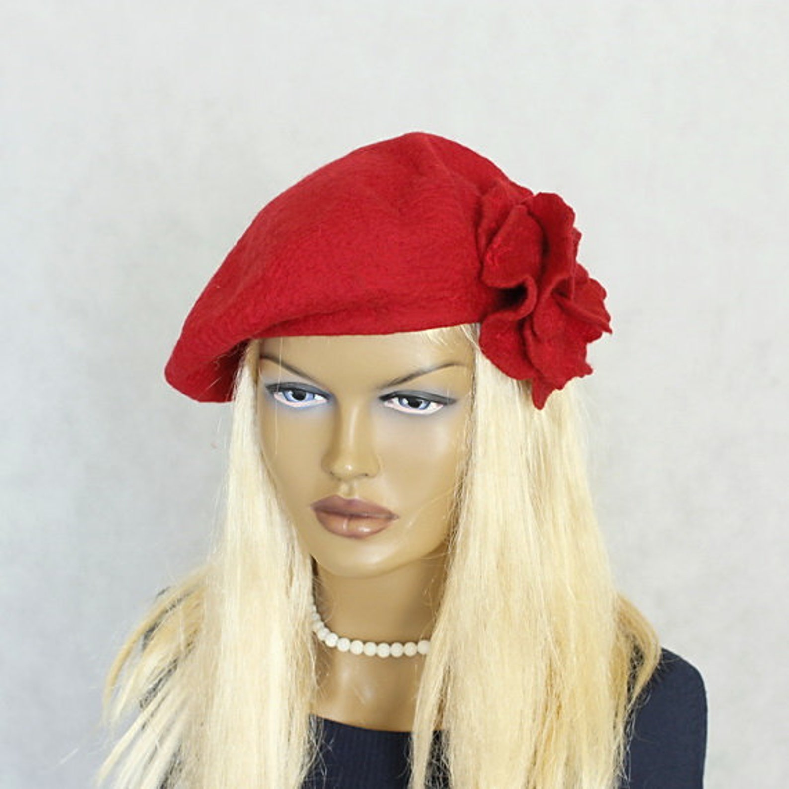 Red Beret Felted Silk Wool Beret Nunofelt Beret French - Etsy
