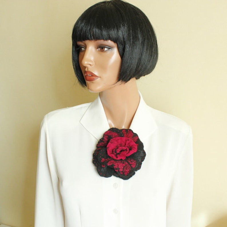 Burgundy and Black Brooch. Silk Wool Broach. Felted Brooch. Artistic ...