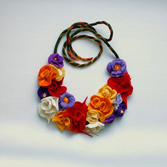 Necklace Multicolor Flowers // Multicolor Flowers / Felted - Etsy