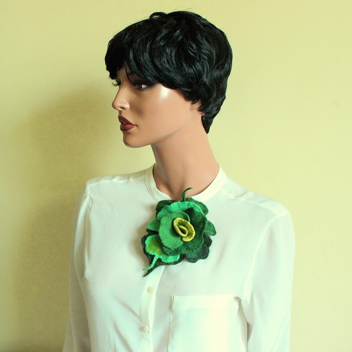 Green Flower Brooch // Felted Brooch // Felted Brooch in Green // Fancy ...