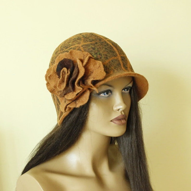 Ruddy Brown Color Hat Felted // Size 23 Inches // Camel and Brown ...