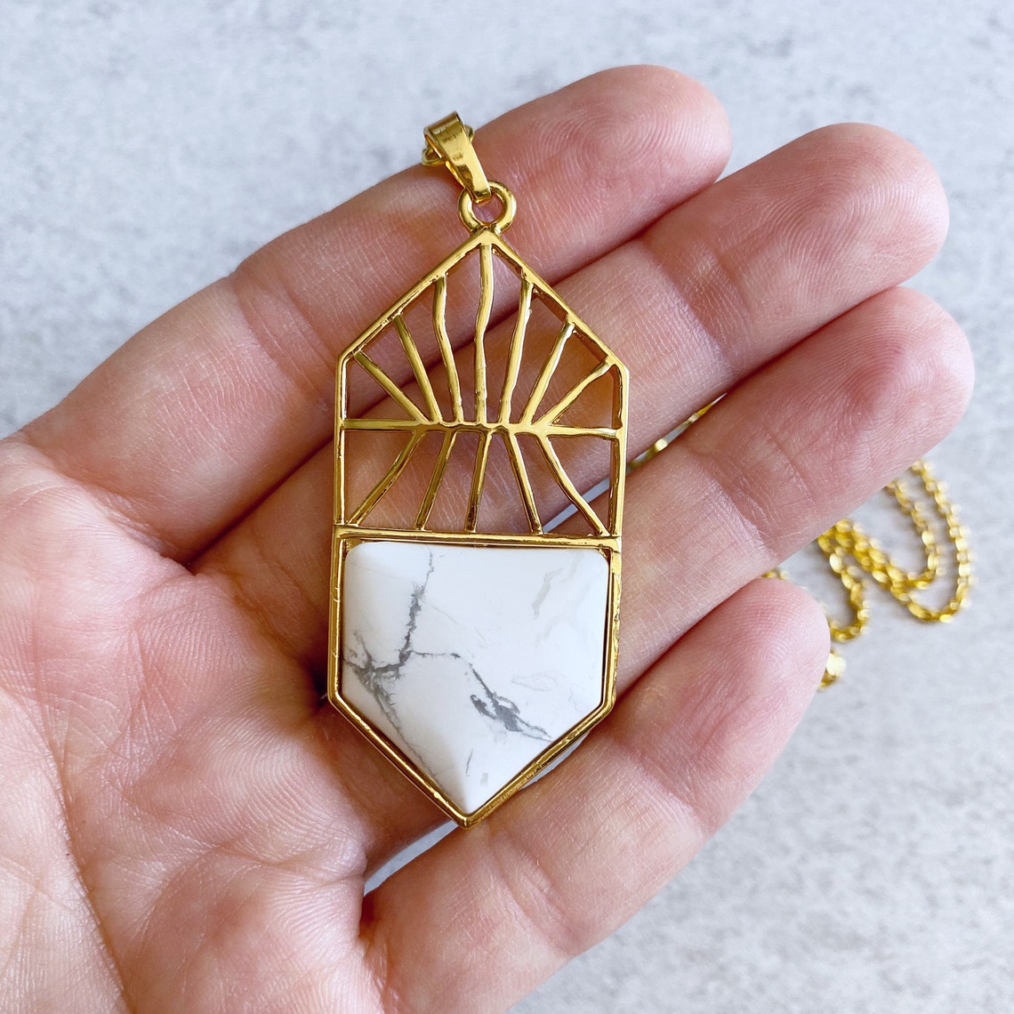 Art Deco Geometric Howlite Turquoise Necklace - White Marble Turquoise ...