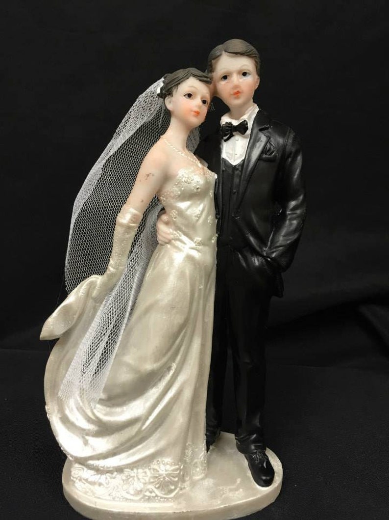 Bride and Groom Traditional Wedding Cake Topper Centerpiece | Etsy