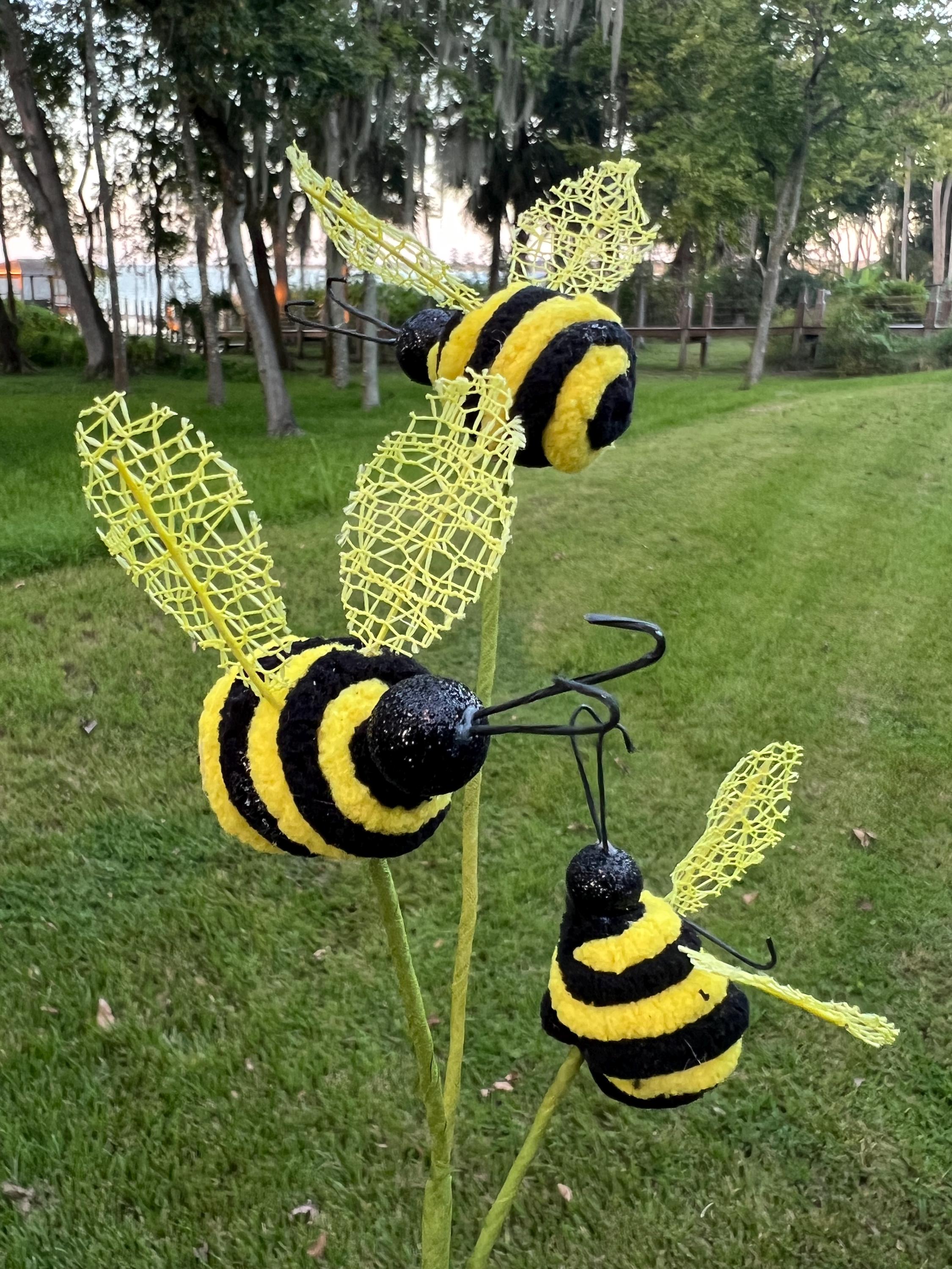 Adorable Big Belly Bee Spray - 17" Spring Wreath Attachment - Whimsical ...