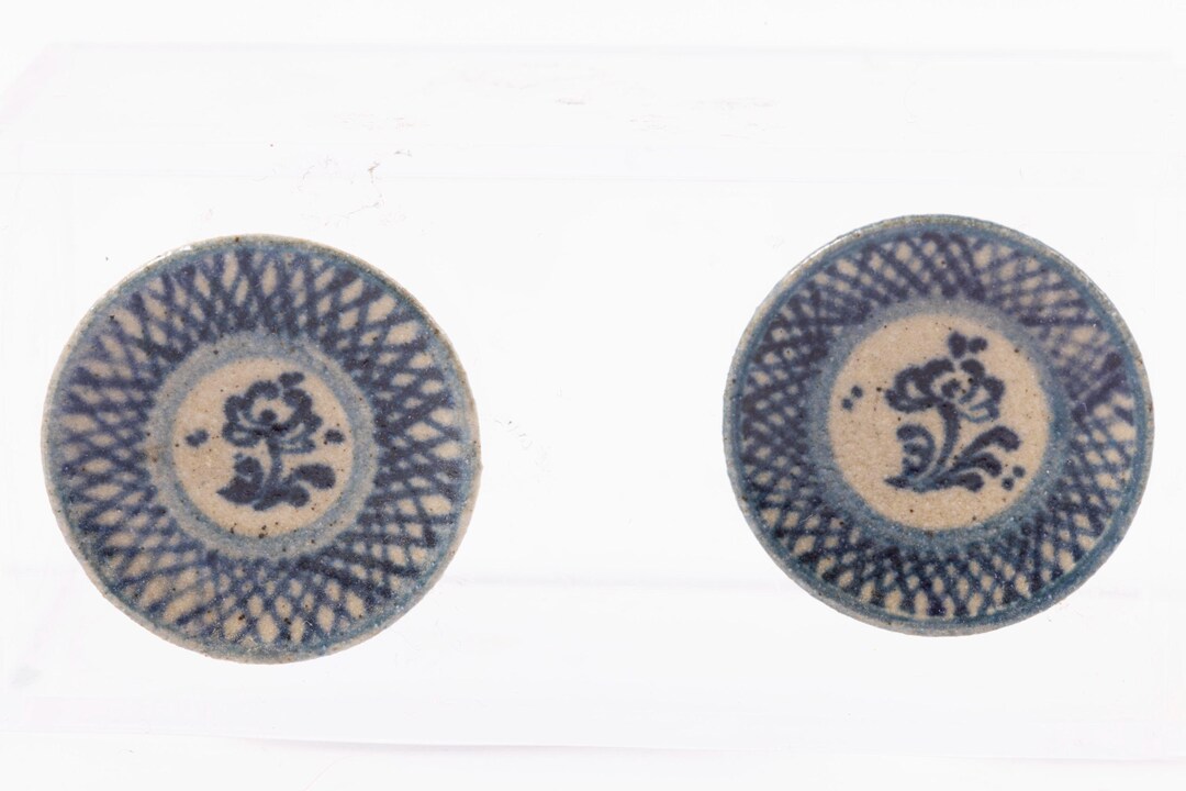 Dollhouse Miniature ~ Pair of Jane Graber Pottery Plates With Flowers ...