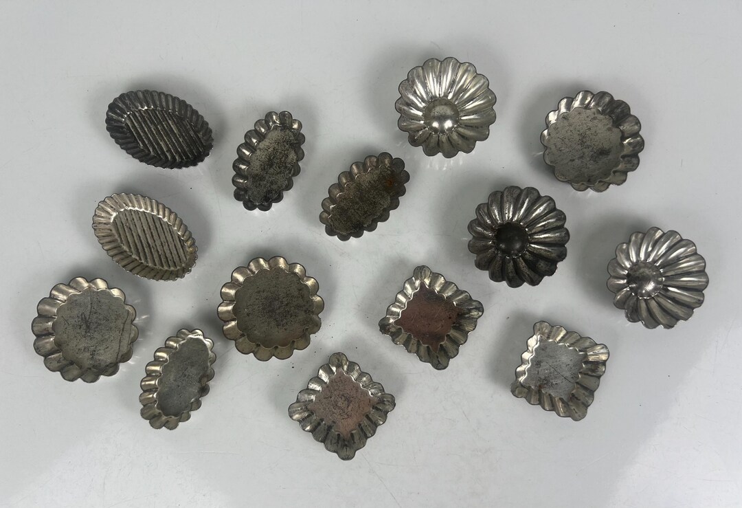 Antique Chocolate Bon Bon or Candy Mold/classic Antique Chocolate Candy ...