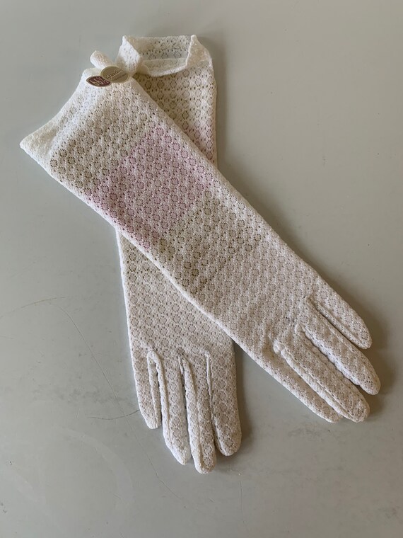 Grandoe white lace gloves/white lace bridal gloves/vi… - Gem Grandoe white lace gloves/white lace bridal gloves/vi… - Gem