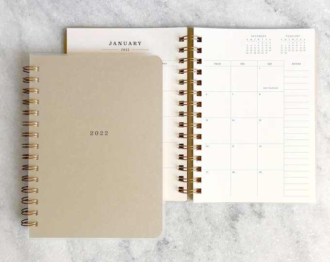2022 Planner | Weekly Planner 2021-2022 | Wire-bound Academic Year ...