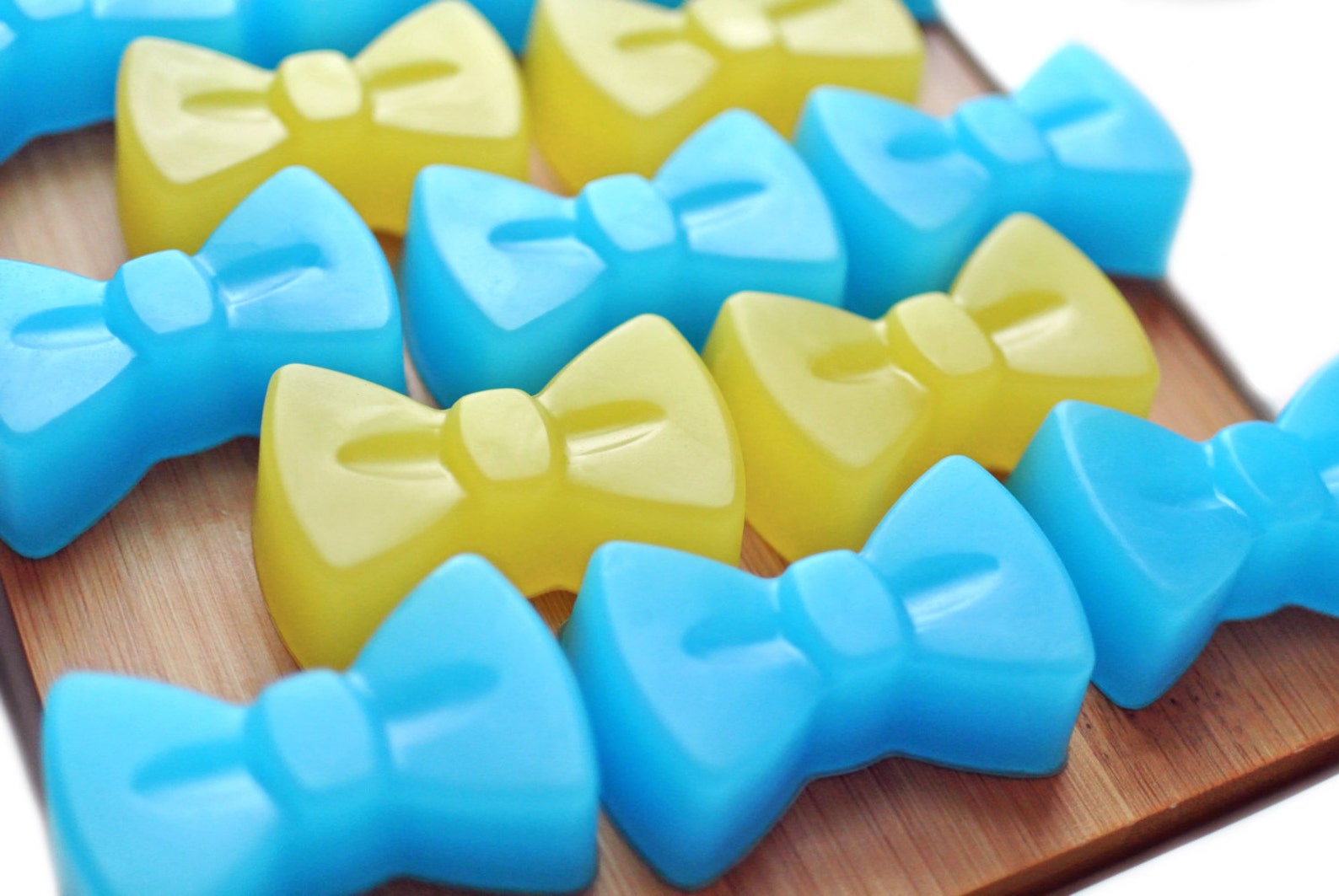 50 Bow Soap / Bowtie Soap / Bow Tie Soap / Party Favors / - Etsy