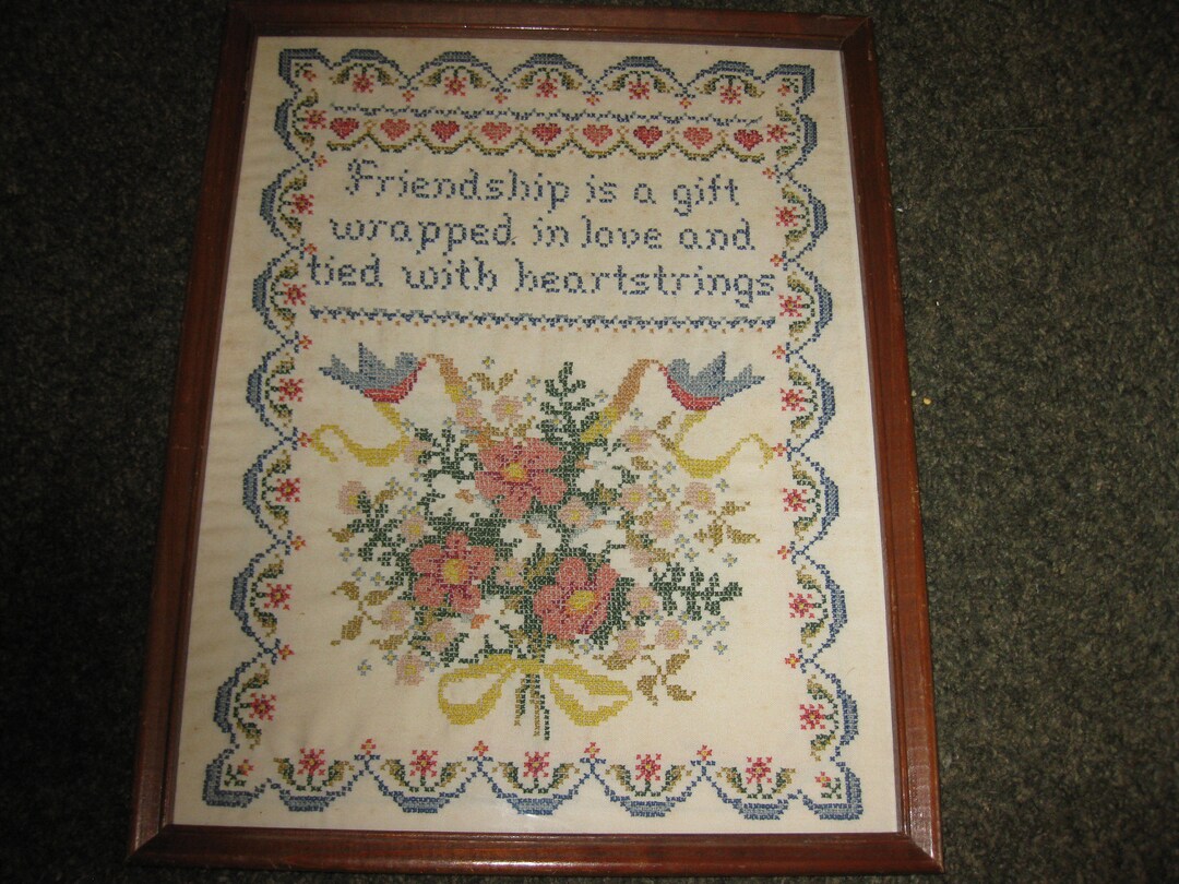 FRIENDSHIP CROSS STITCH Verse Wood Frame 15" X 19" Glass Cover ...
