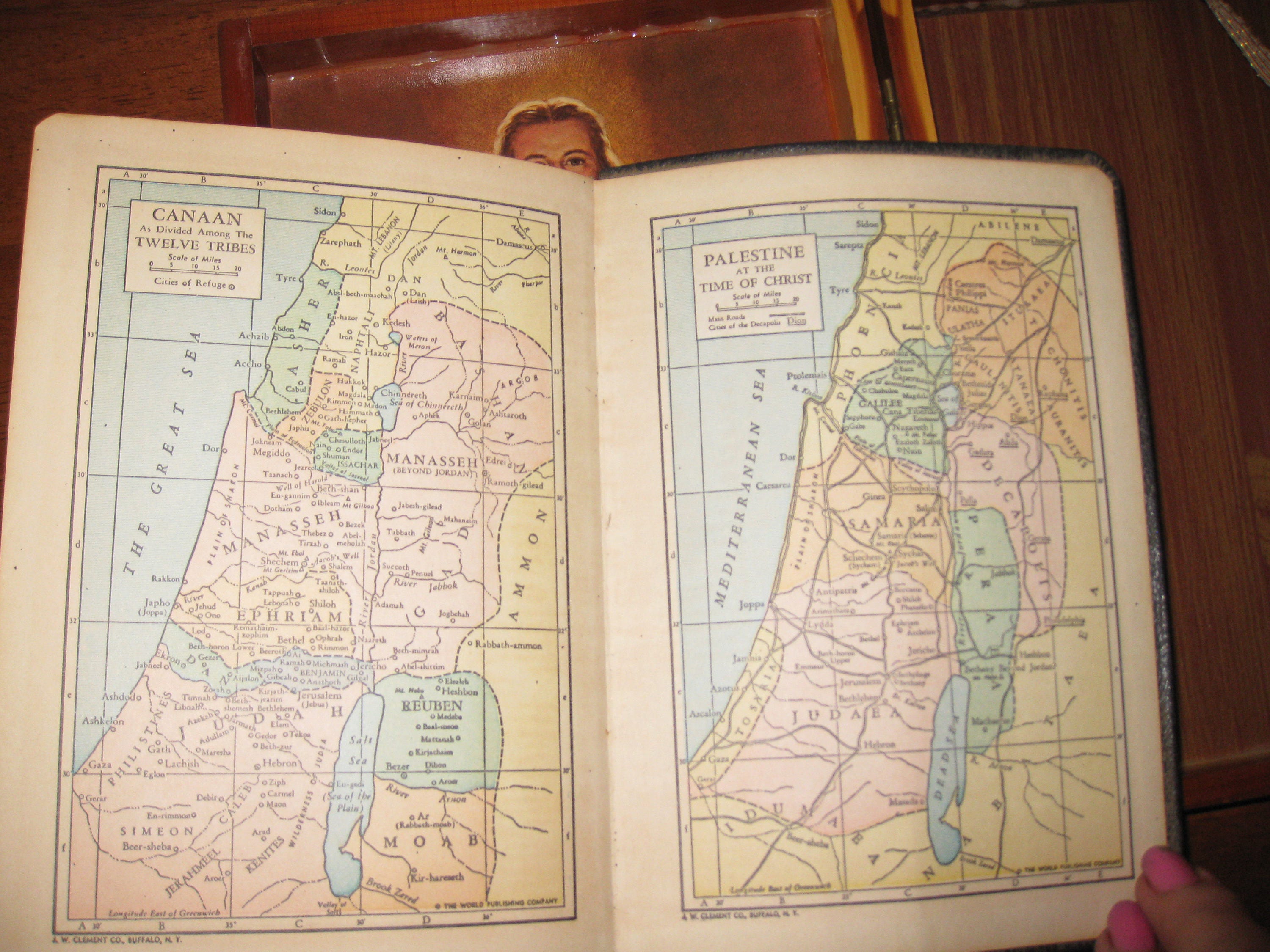 Vintage Cedar Bible Storage Box & Bible 9 1/4 X 6 - Etsy