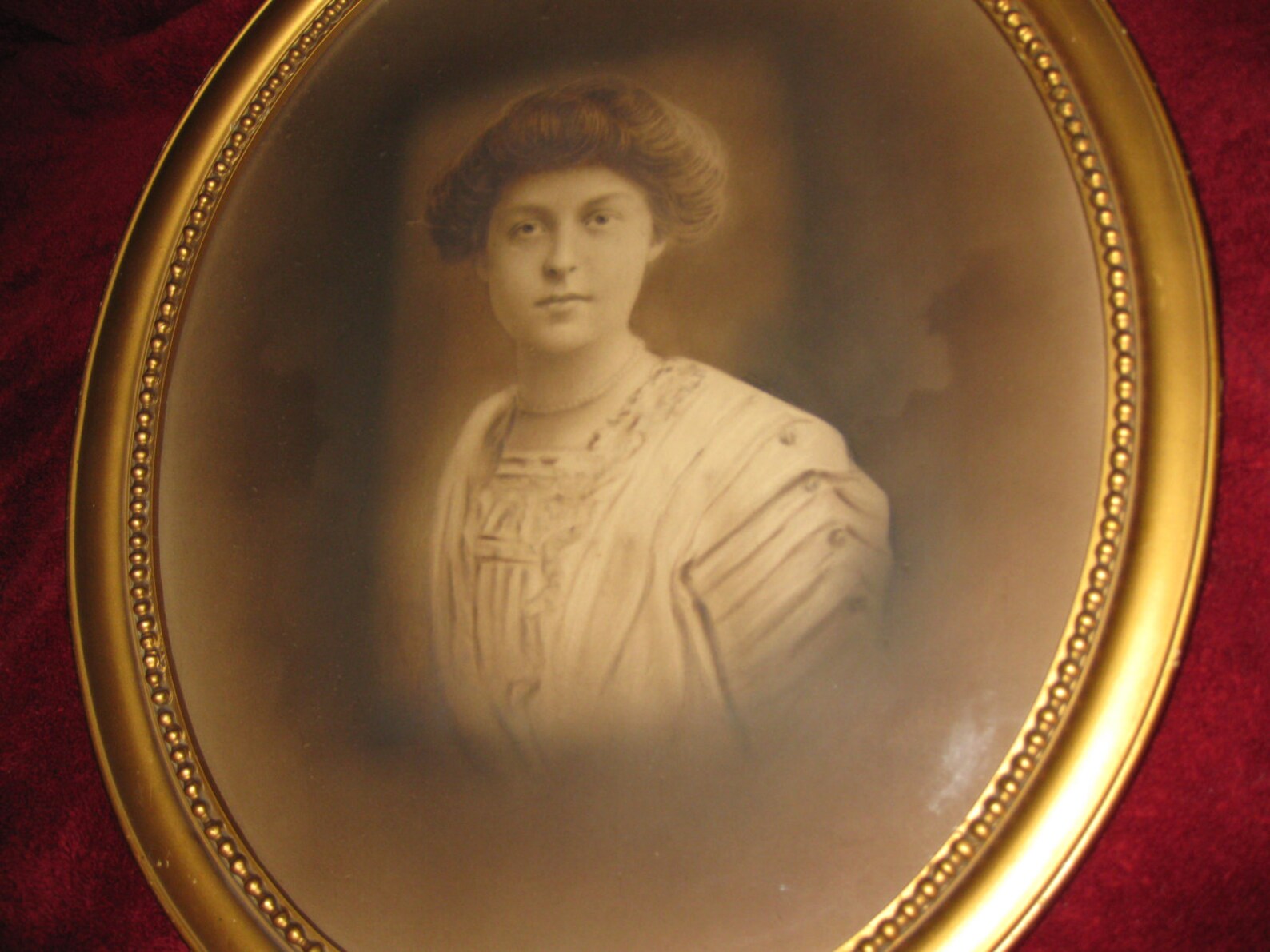 ANTIQUE FRAME and Photograph-beautiful Victorian Young Lady in - Etsy