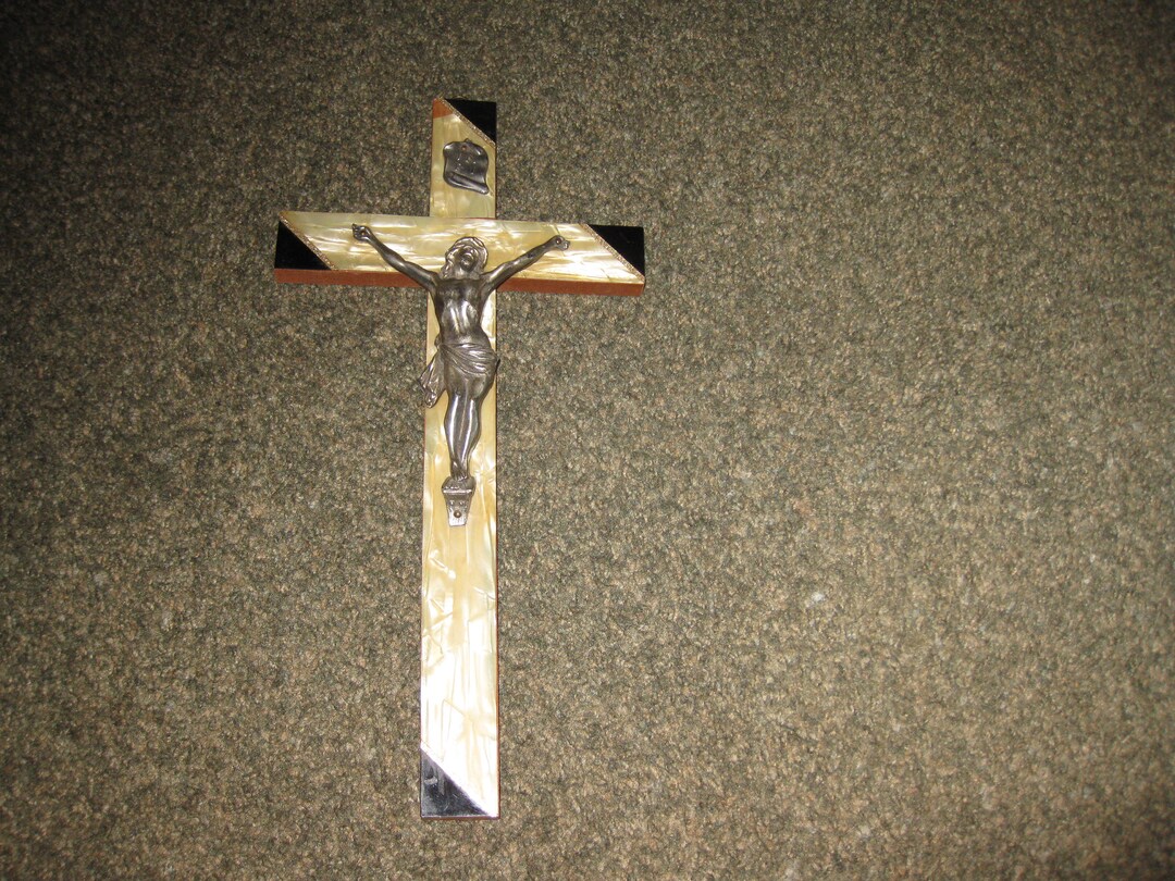 WOODEN WALL CRUCIFIX Covered in Bakelite Silver Tone Metal Corpus Loop ...