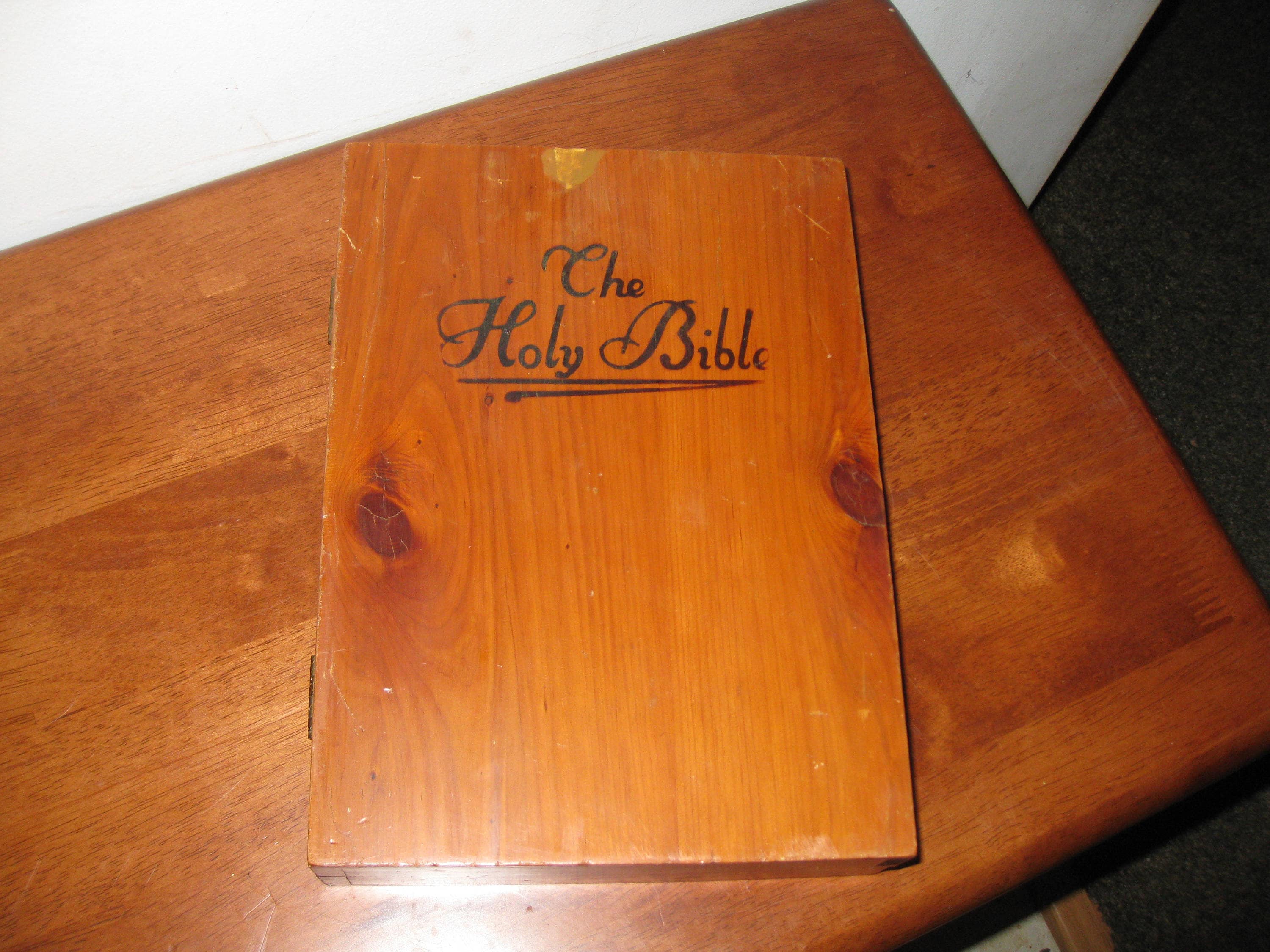 Vintage Cedar Bible Storage Box & Bible 9 1/4 X 6 - Etsy
