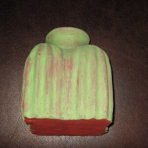 POTTERY VASE JAR Four Corn Shaped Corners 7 1/4" High 5 1/4" Across ...