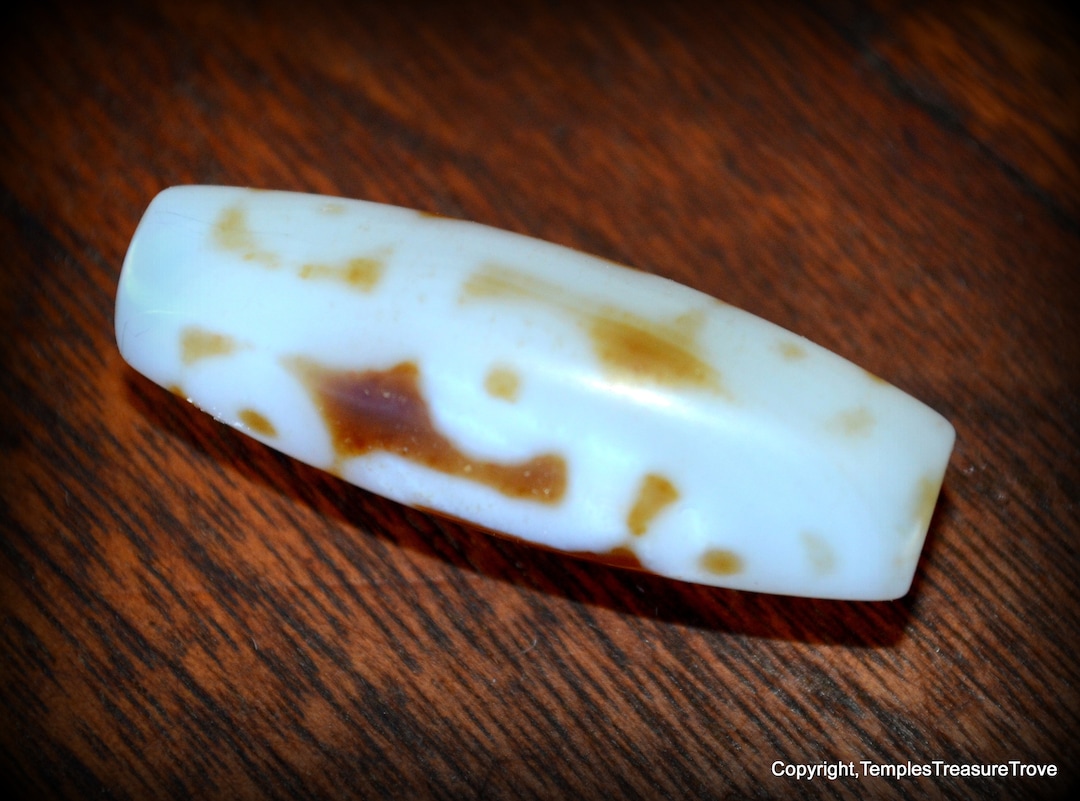 White Nine Eyes Dzi Bead~wealth Talisman Dzi~intelligence and Wisdom ...