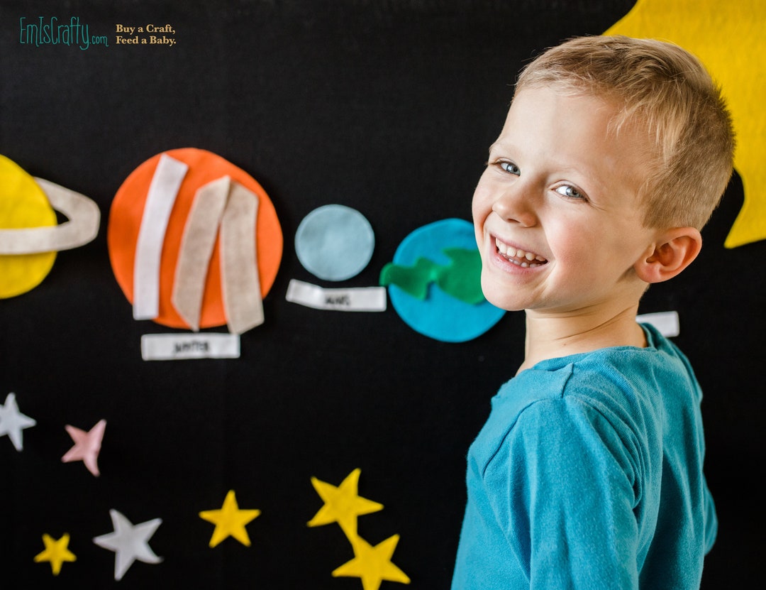 Montessori Activity: Solar System Felt Wall, Montessori Planet Learning ...