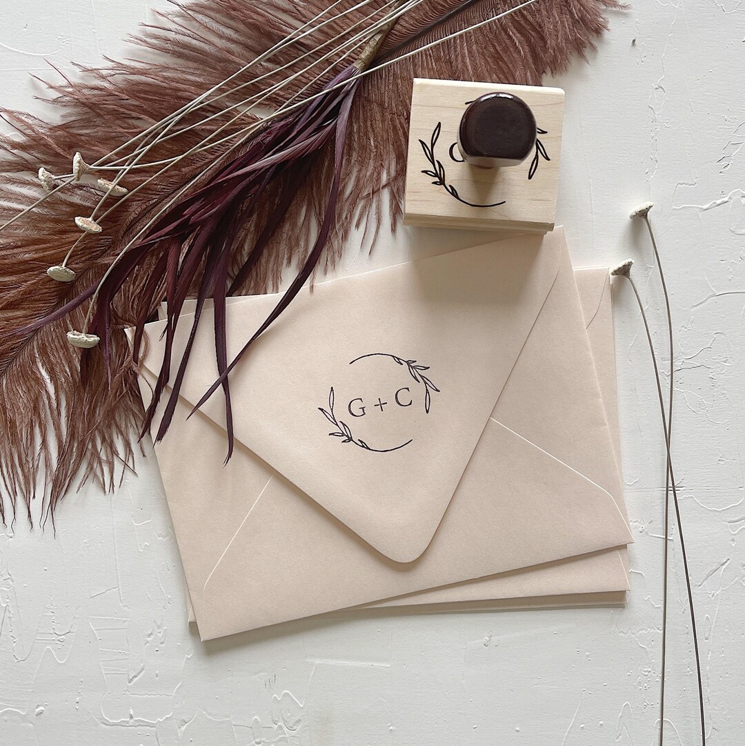 Custom Simple Round Wedding Logo Stamp. - Etsy