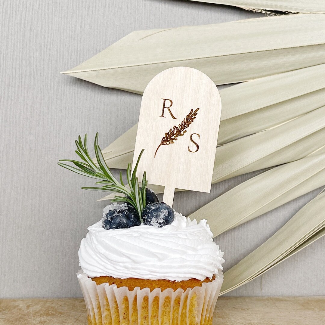 Personalized Wooden Cupcake Toppers With Leaf Stem. - Etsy