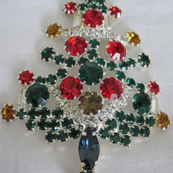 Christmas Brooch - Etsy