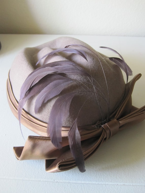 Fossil small brown bow - Gem