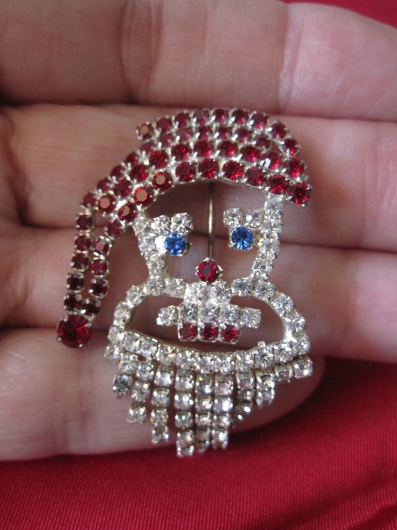 CRYSTAL SANTA Brooch Vintage 1970s - Gem