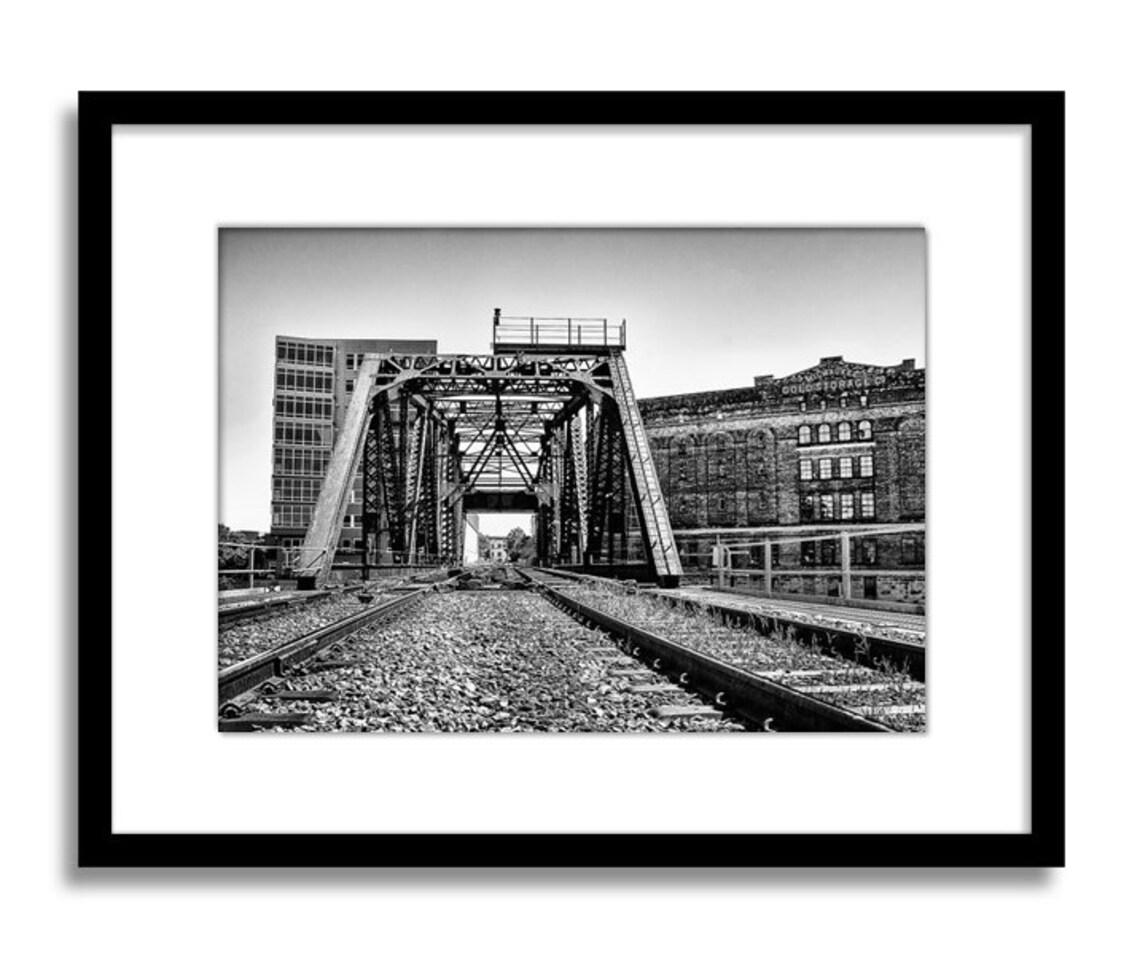 Milwaukee Photography - Milwaukee Cold Storage and Railroad Tracks ...