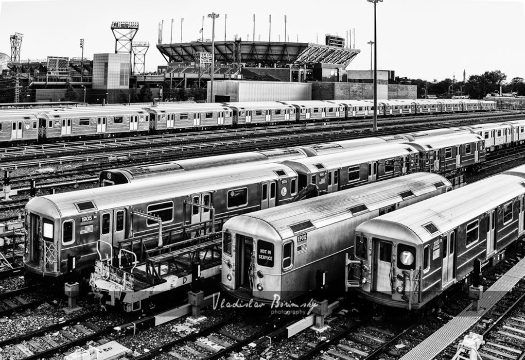 New York Photography - #7 Line Train, Subway Black and White Photograph ...