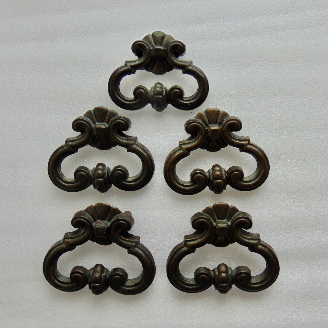 Set of 5 Vintage 5 Faux Drop Pulls, 1.25 in Centers, Antique Brass - Etsy
