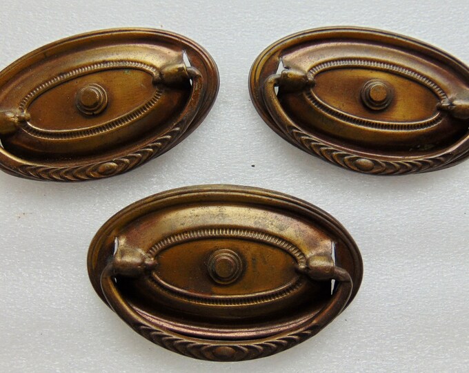 Vintage Oval Drop Pulls, Single Screw Hole, 3 Antique Brass Dresser ...