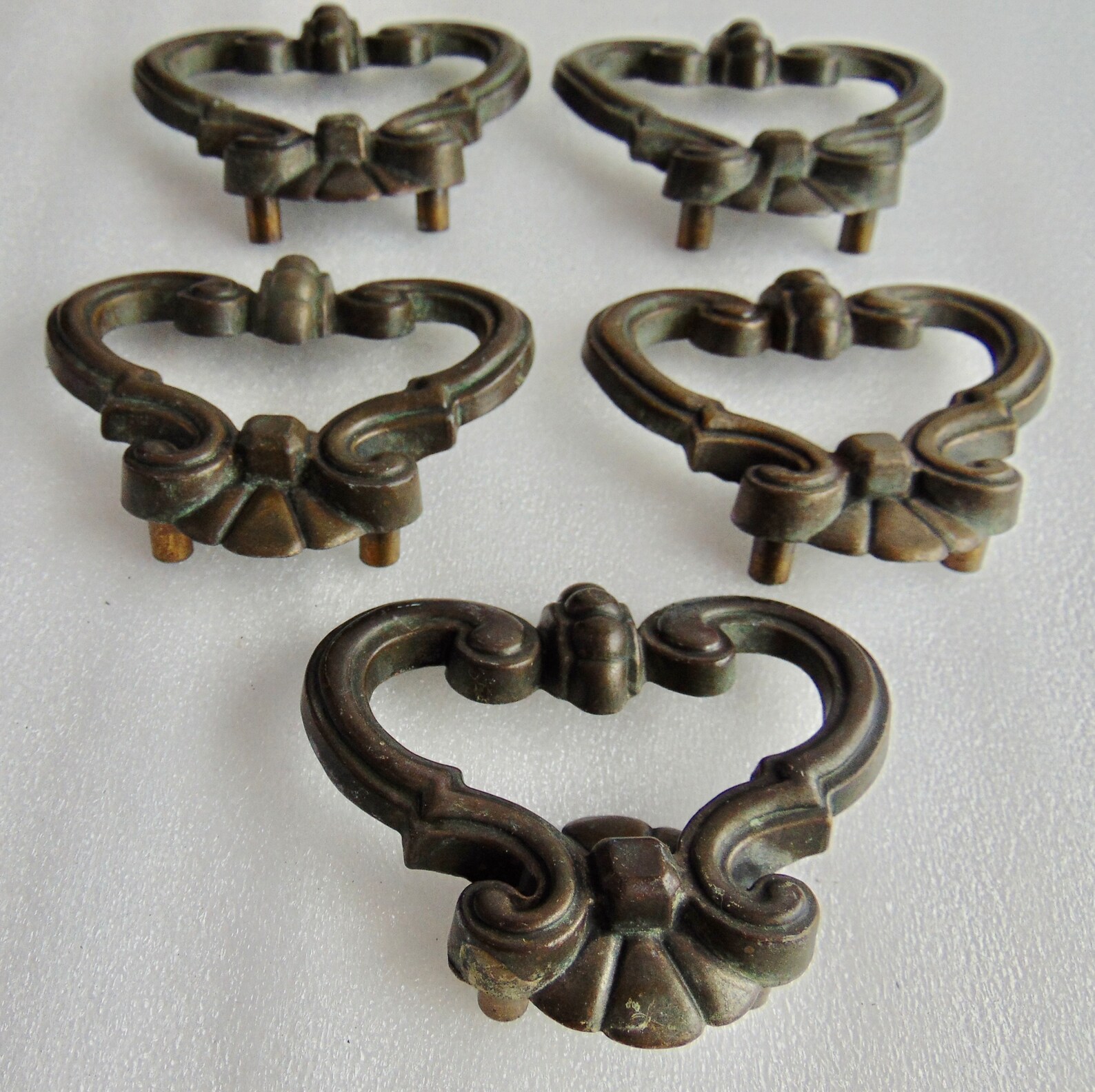 Set of 5 Vintage 5 Faux Drop Pulls, 1.25 in Centers, Antique Brass - Etsy