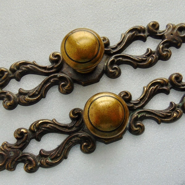 Brass Outline Knobs - Etsy