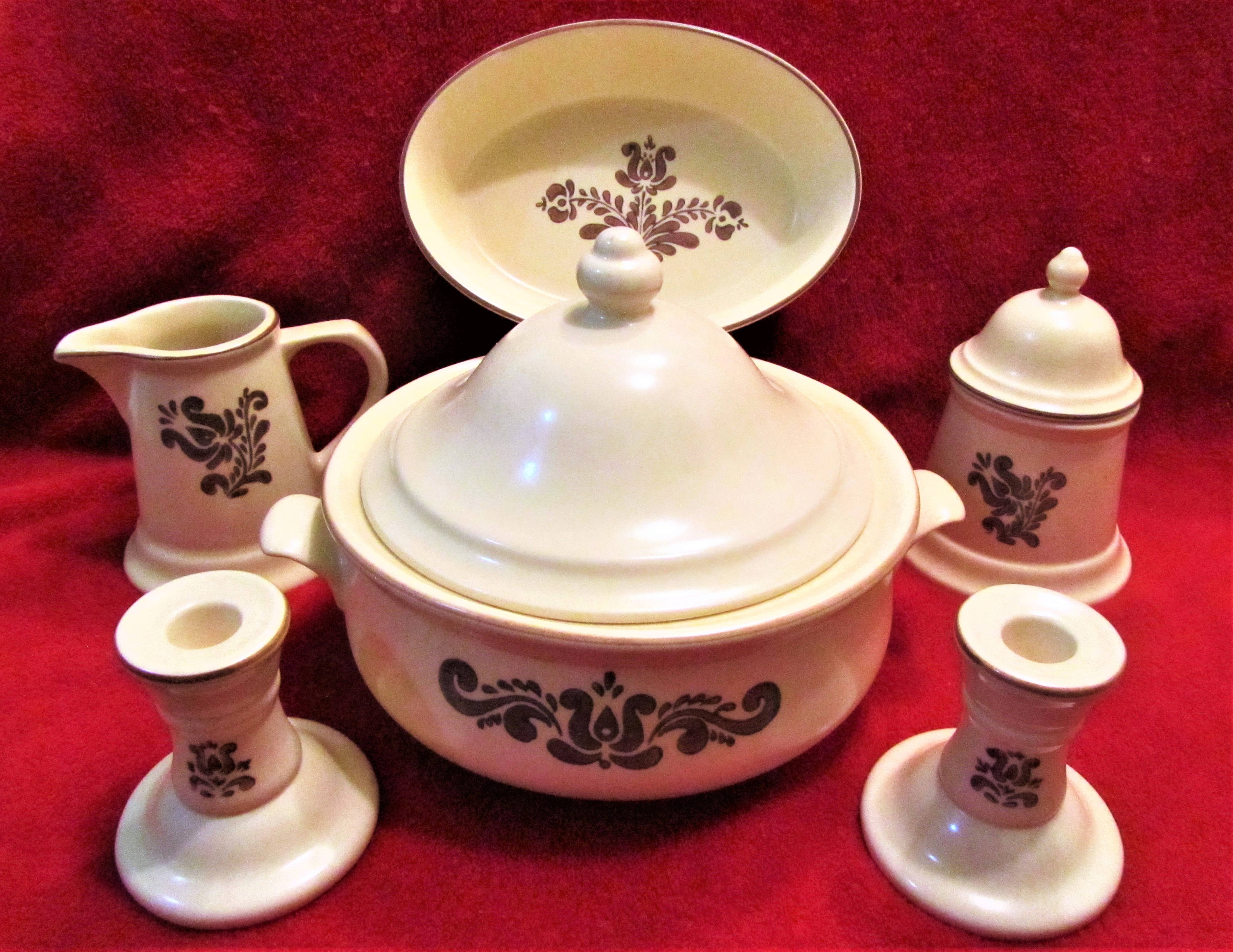 PFALTZGRAFF ~ Phaltzgraff ~ Village Pattern Assorted Set ~ Casserole ...