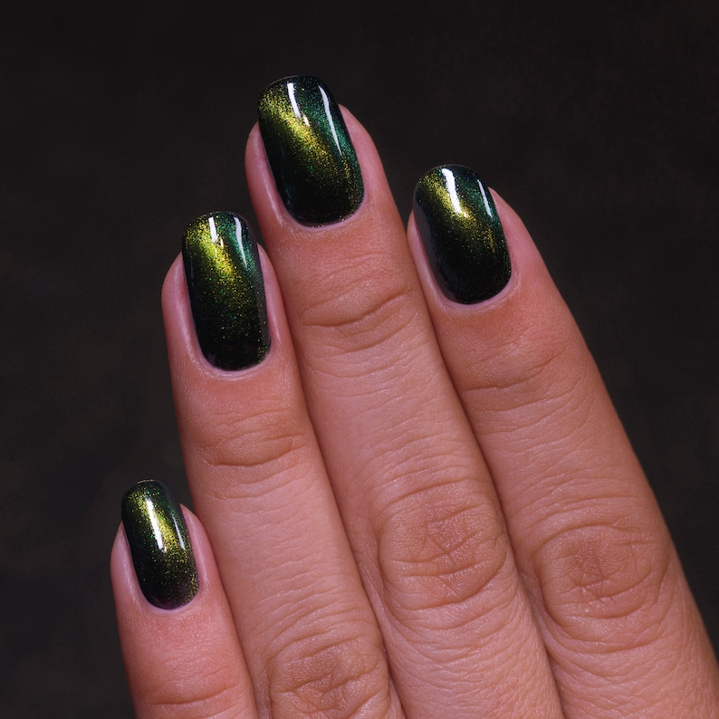 Venom Dark Moss Green Magnetic Nail Polish - Etsy