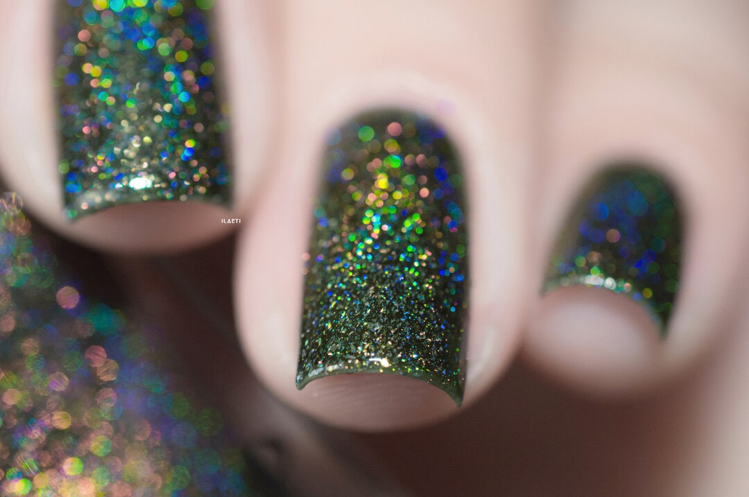 Ski Lodge - Deep Mossy Green Holographic Nail Polish - Etsy