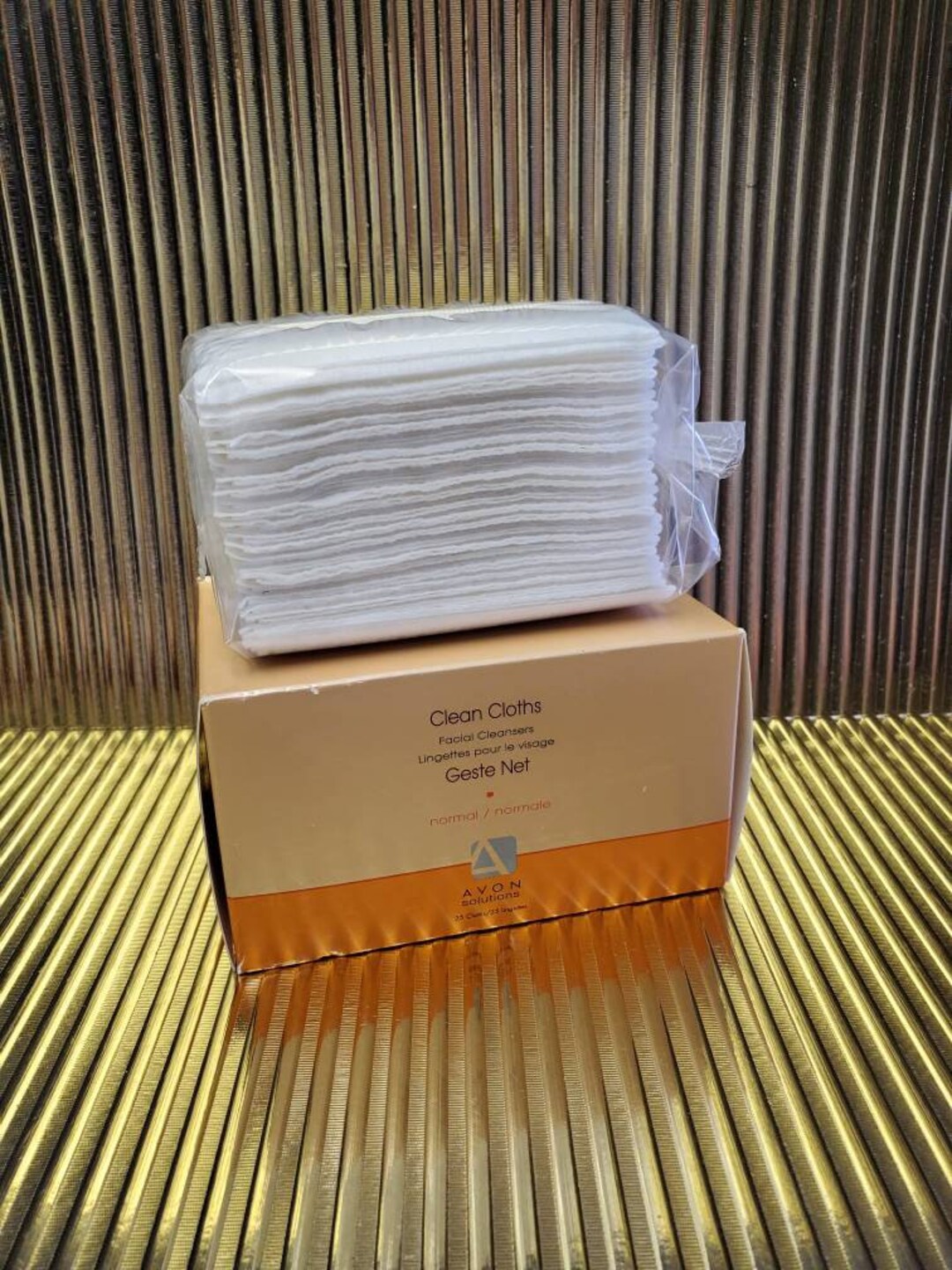 Facial Cleanser Cloths 2004 Avon Solutions Normal Skin 25 Cloths - Etsy
