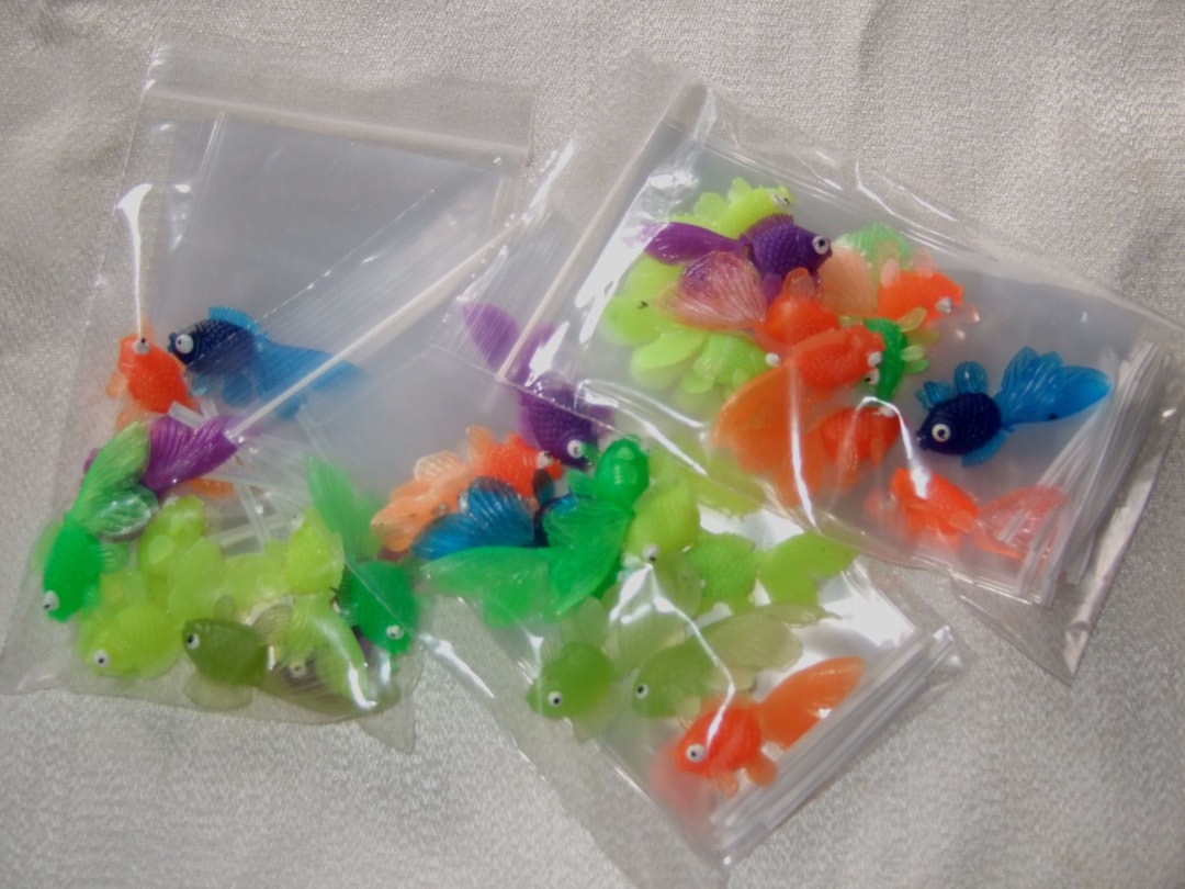Kits BULK 10 KITS - Fish in a Bag Soap Supplies Kits Bath Toy Assorted ...