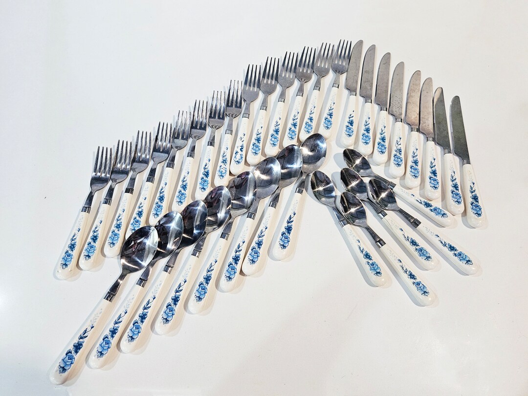 Corelle Blue Velvet Roses Stainless Flatware Cambridge Silversmiths 35 ...