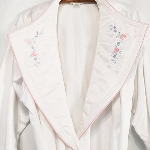 White Satin Robe Fleece Lined XL Barbizon Epic Collar W/ - Etsy