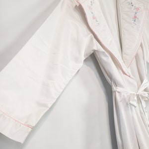 White Satin Robe Fleece Lined XL Barbizon Epic Collar W/ - Etsy