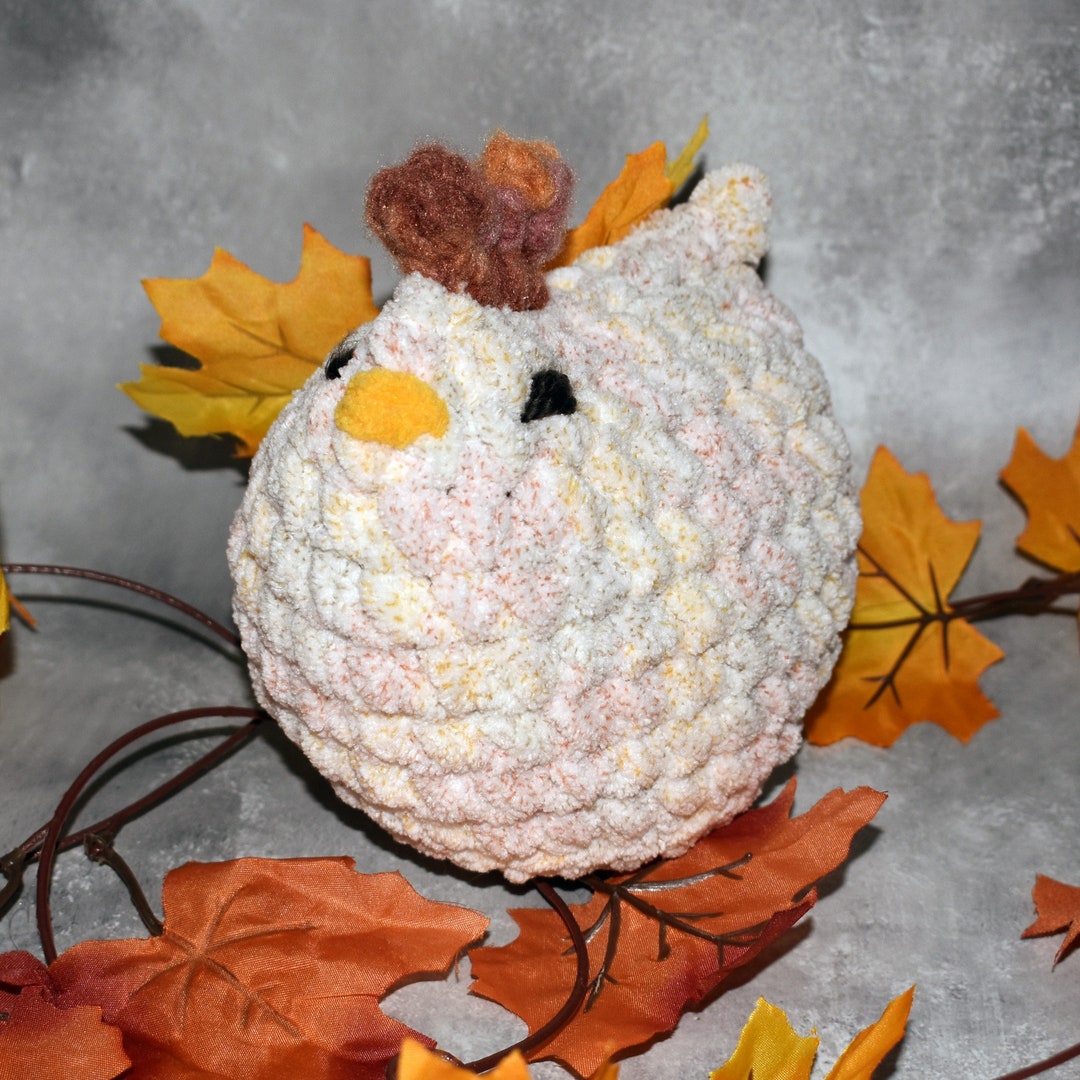 Farmhouse Style Chicken. Mabel the Chicken Adds a Dash of Handmade Farm ...