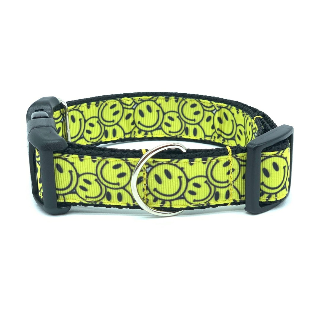 Don't Worry Be Happy Yellow Smiley Face Happy Face Dog Collar With Pet ...
