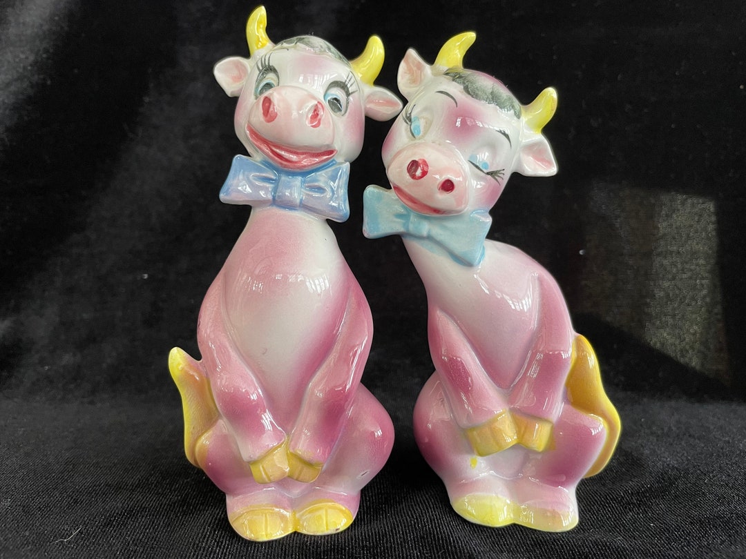Darling Cow Salt and Pepper Shakers - Etsy