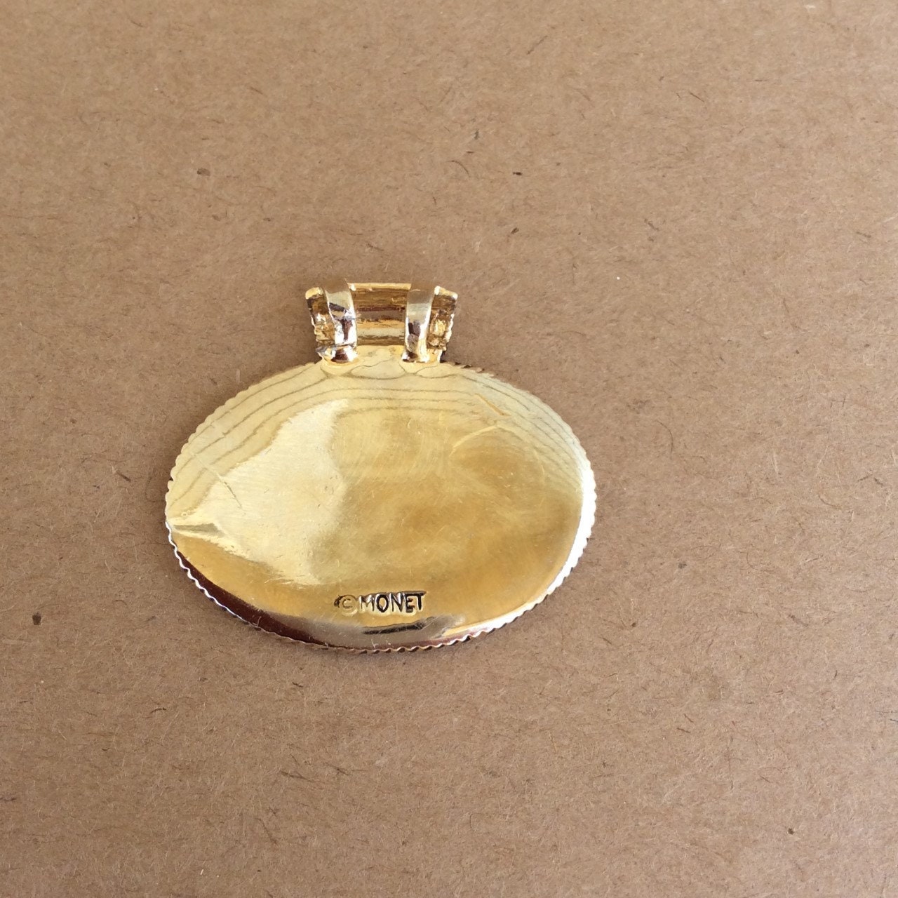 Bijoux cadeau vintage Monet collier Lucite pendentif Or ton - Etsy France