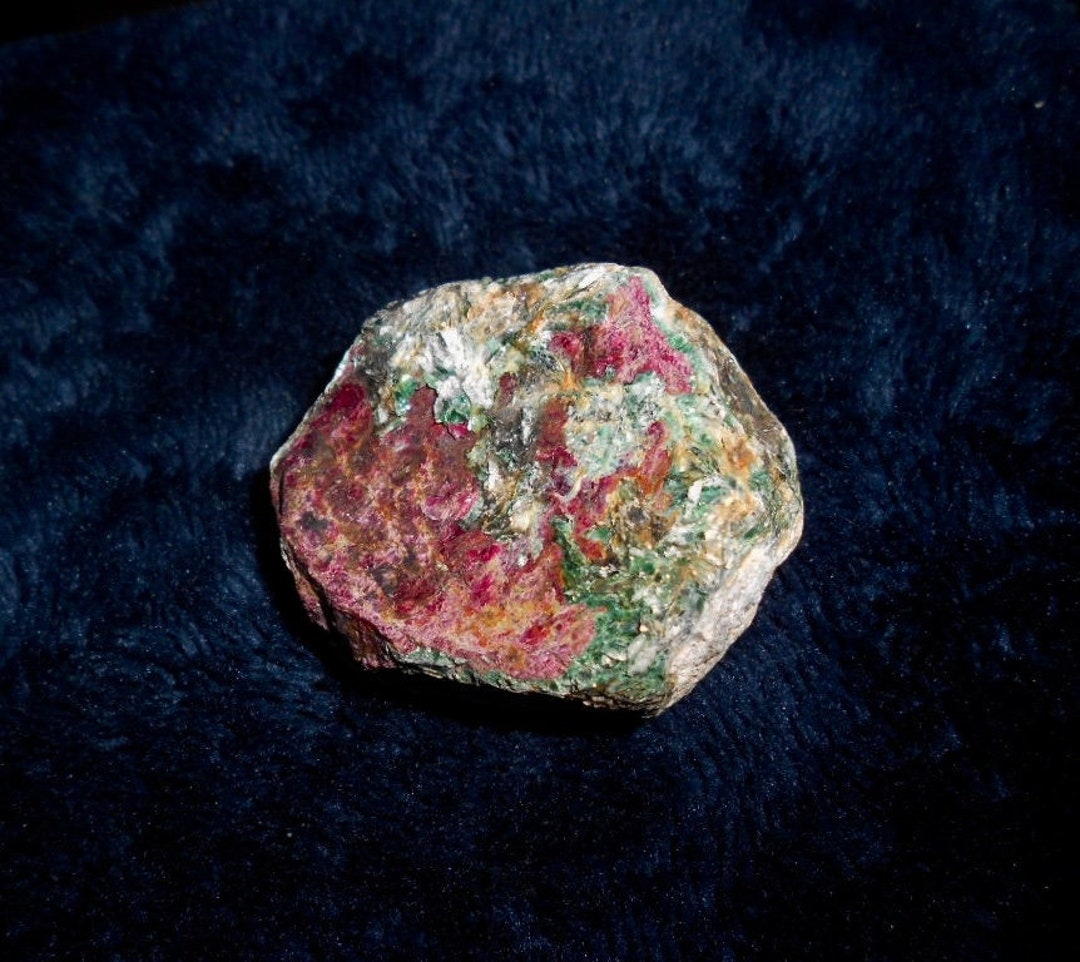 Hexagonal RUBY CRYSTAL Enrobed in Green FUCHSITE*97 Grams*485 Carats*3. ...